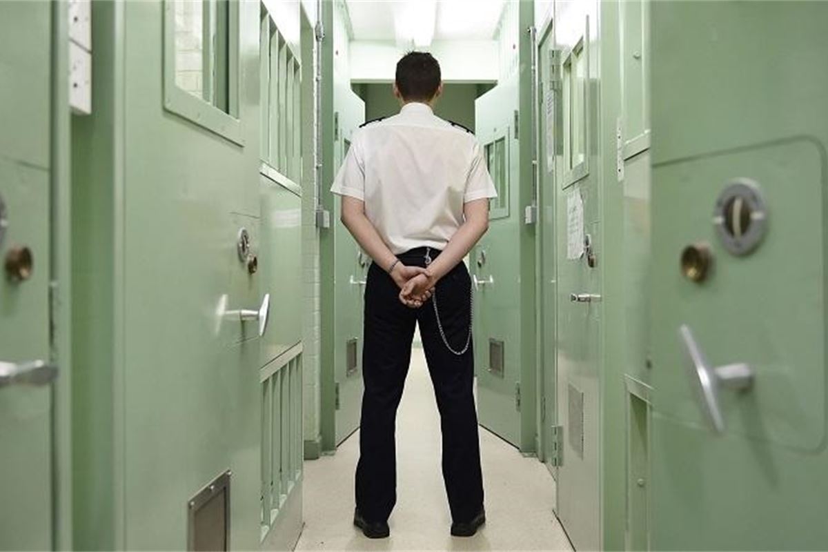 MoJ hits '10 Prisons' drugs and violence targets, meaning former ...