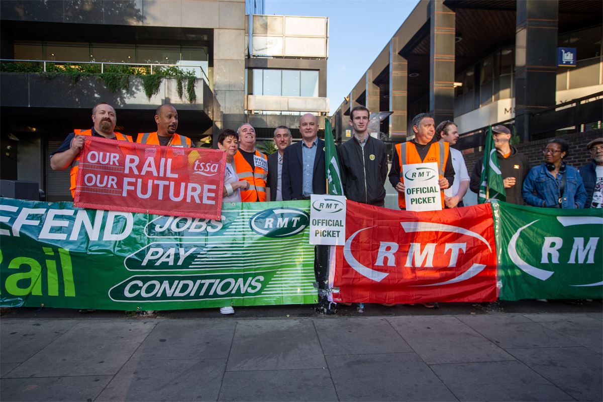 Civil service unions fight government's strike-breaking legislation