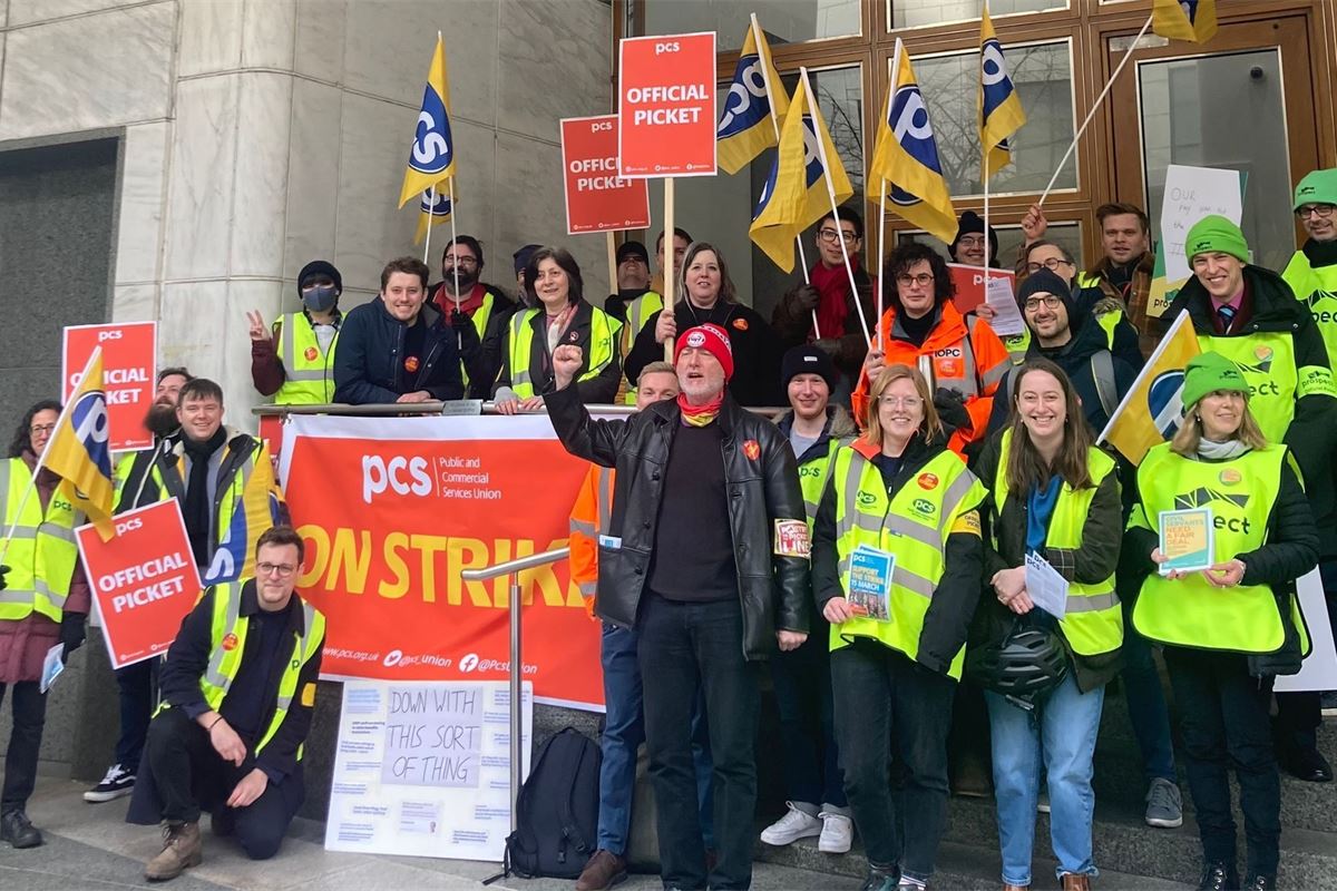 Ministers accused of ‘waging war on their workforce’ as thousands of ...