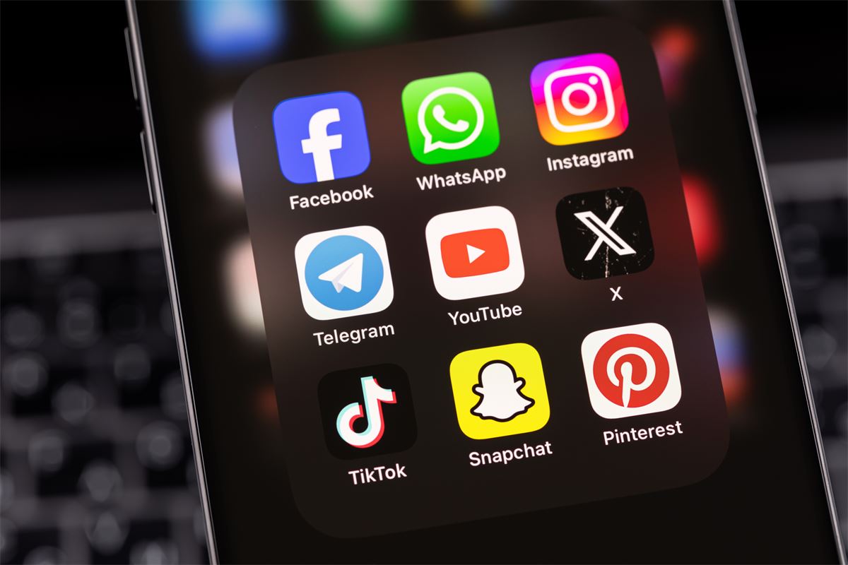 Reaching beyond the bubble: Government comms chief Simon Baugh looks ...