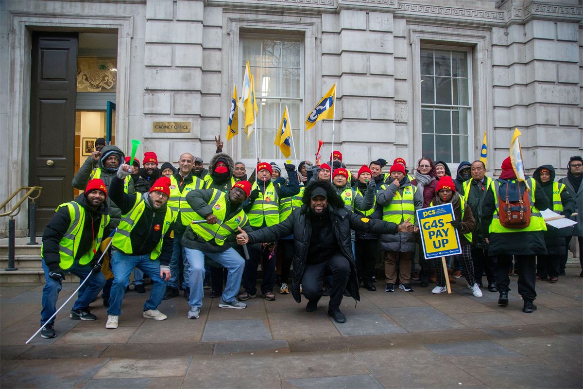 Outsourced staff accept 'groundbreaking' pay and benefits offer